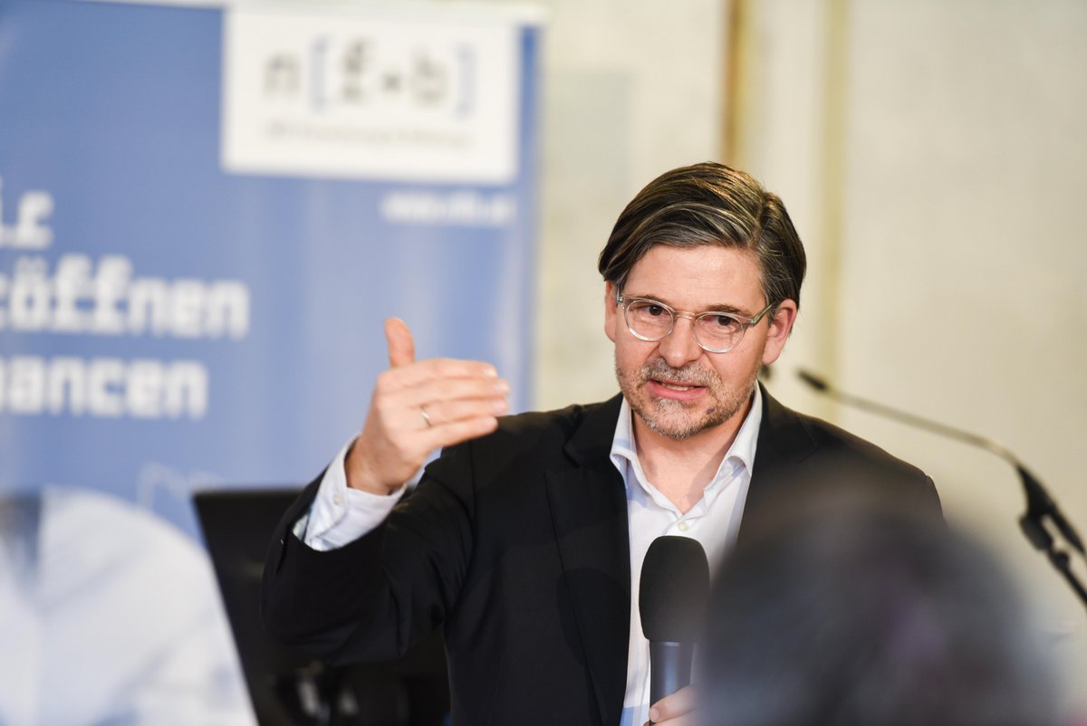 Jan Werner Müller über den Aufstieg der Spin-Autokraten